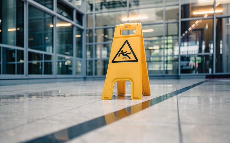 Minimising the risk of slips | IOSH magazine